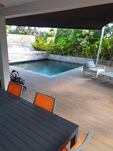 Maison à louer - Saint-Pierre - 4 pièces - 3 chambres