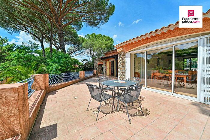 Maison à vendre - Vidauban - 5 pièces - 4 chambres