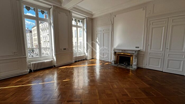 Appartement à louer - Lyon e , Cordeliers Bellecour - 6 pièces - 5 chambres