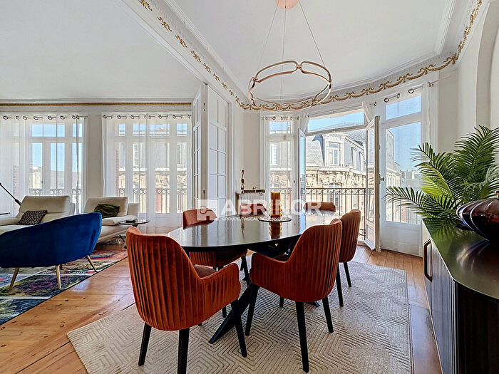 Appartement 4 pièces à vendre à Lille, Centre-ville, Euralille