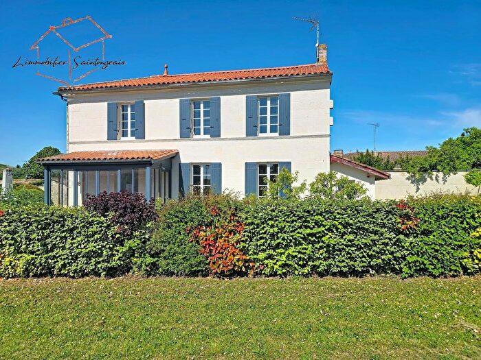 Saint-Ciers-du-Taillon : Maison 5 pièces à vendre