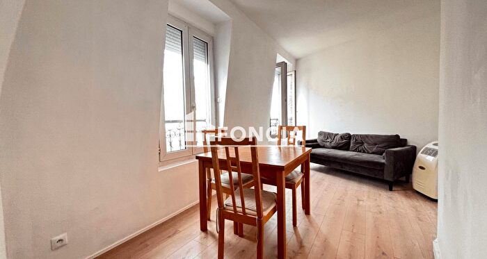 Appartement à vendre - Paris e , Grandes Carrières, Clichy - 2 pièces - 1 chambre