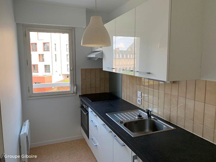 Appartement 2 pièces à louer à Quartiers Centre, Fougères, Sévigné