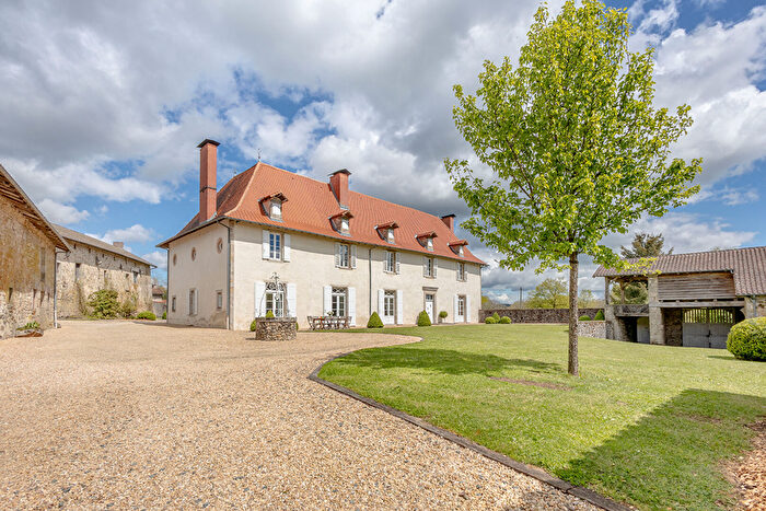 Maison à vendre - La Chapelle-Montbrandeix - 7 pièces - 5 chambres