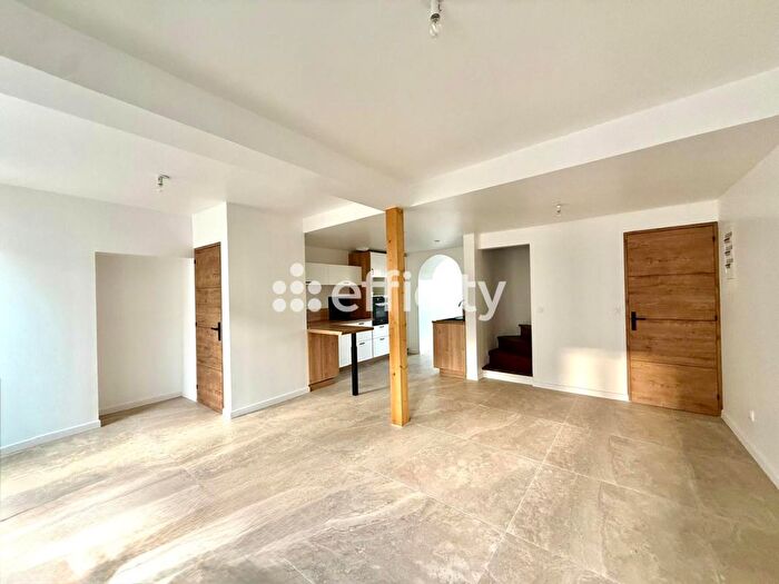 Maison à vendre - Oinville-sur-Montcient - 6 pièces - 3 chambres