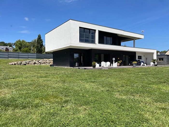 Maison 5 pièces à vendre à Plomodiern