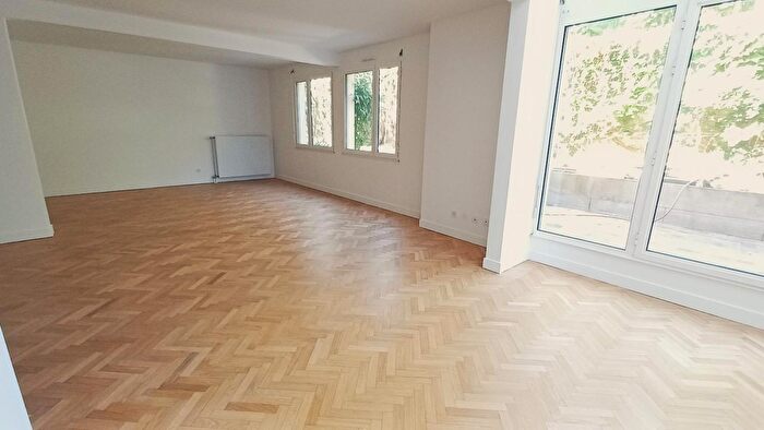Paris 11ème, Belleville, Saint-Maur : Appartement 5 pièces à louer