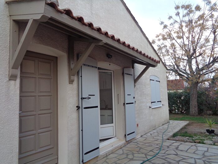 Maison 4 pièces à louer - Corneilhan