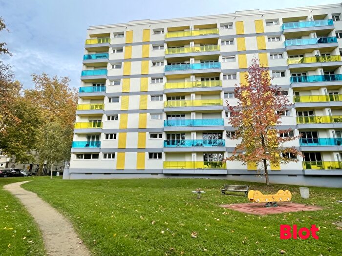 Appartement à vendre - Quartiers Nord-Ouest, Villejean - 5 pièces - 4 chambres
