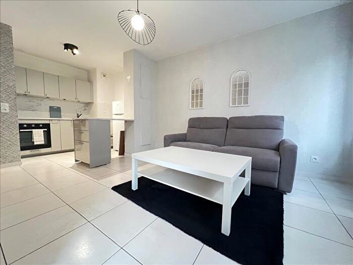 Appartement à louer - Bordeaux, Bassins à Flot - 2 pièces - 1 chambre