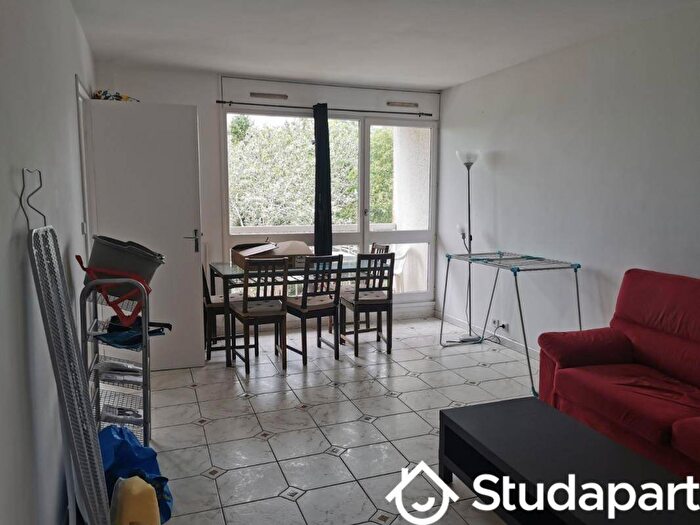 Appartement à louer - Justice-Heuruelles, Cergy - 1 pièce - 1 chambre