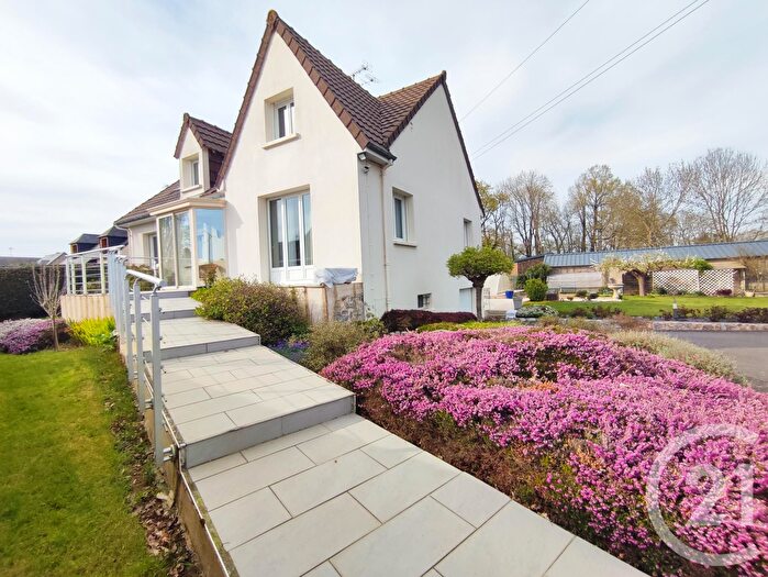 Maison à vendre - Saint-Pierre-la-Cour - 6 pièces - 5 chambres