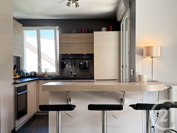 Appartement 5 pièces à Saint-Germain-en-Laye, Centre-ville, Quartiers forestiers, à vendre