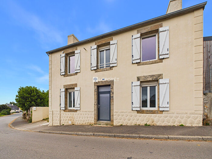 Saint-Ségal - Maison 6 pièces à vendre