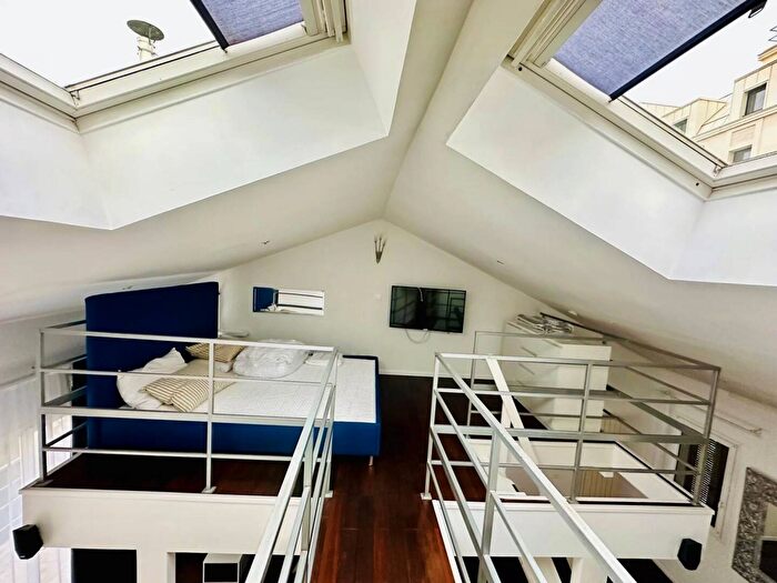 Appartement à louer - Levallois-Perret - 3 pièces - 1 chambre