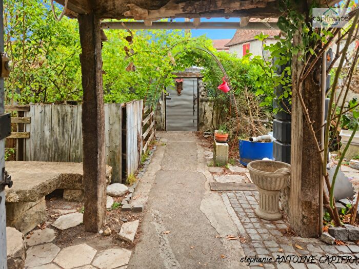 Maison 7 pièces à Puyoô, à vendre