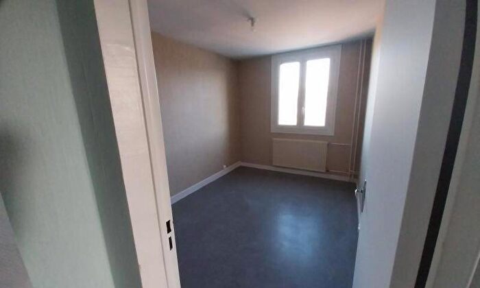 Appartement à louer - Centre, Rive-de-Gier - 3 pièces - 2 chambres