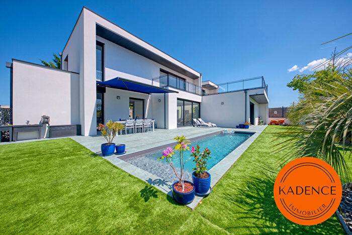 Maison à vendre - Quartiers Centre, Centre-ville - 7 pièces - 4 chambres