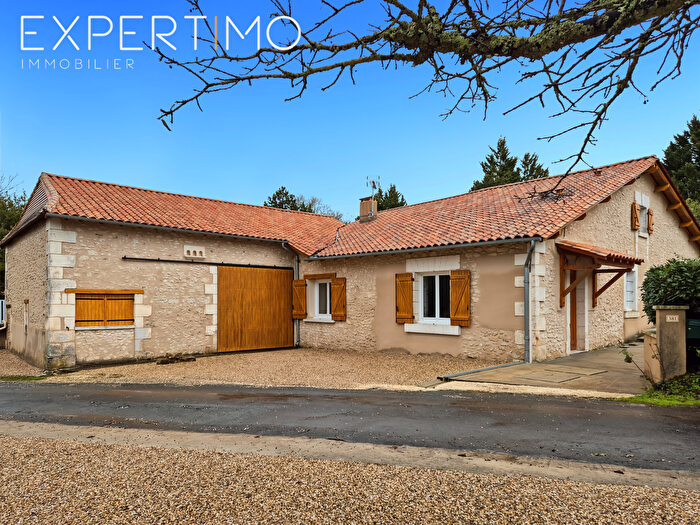 Maison à vendre - Tocane-Saint-Apre - 5 pièces - 3 chambres