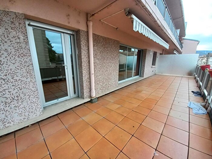 Appartement à louer - Millau, République, Beauregard, Cales - 2 pièces - 1 chambre