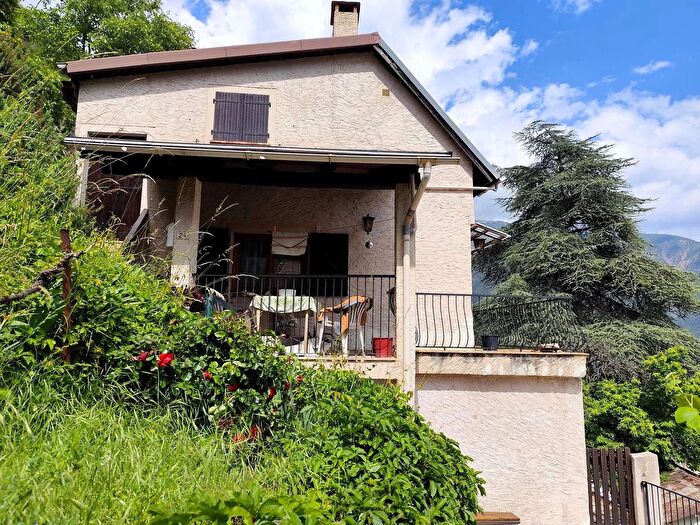 Appartement à vendre - Roure - 3 pièces - 2 chambres