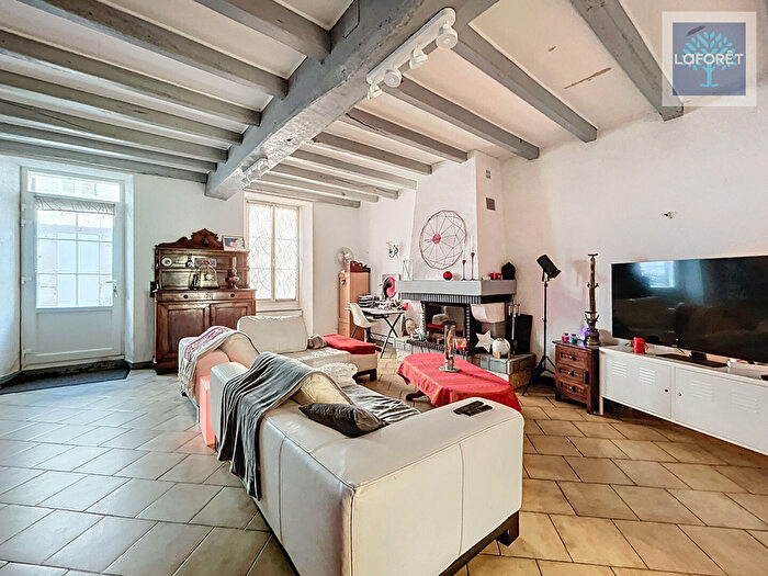 Maison à vendre - Montlieu-la-Garde - 13 pièces - 6 chambres