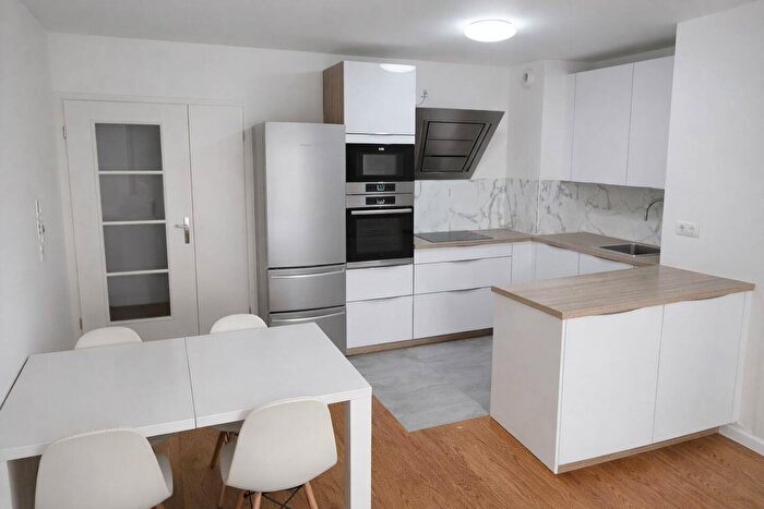 Appartement à louer - Bergère-Moulin, Puteaux - 4 pièces - 3 chambres