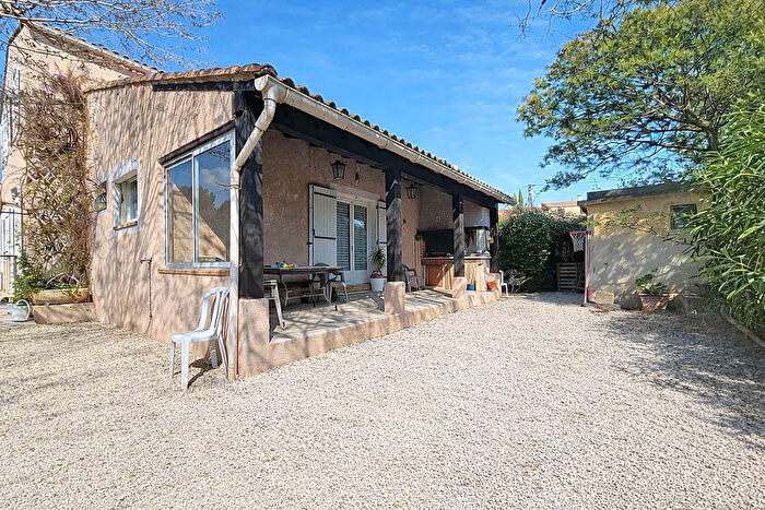 Maison à vendre - Martigues, Lavera - 6 pièces - 5 chambres