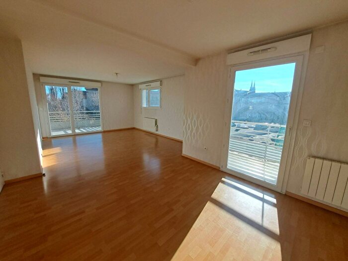 Appartement à louer - Saint Alyre, Clermont-Ferrand - 4 pièces - 2 chambres