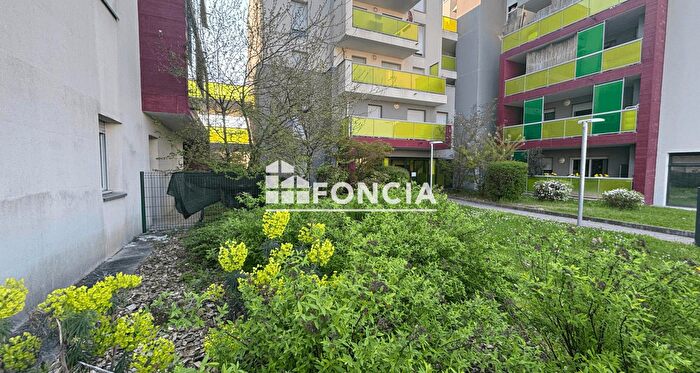 Appartement à vendre - Décines-Charpieu, Champ Blanc - 3 pièces - 2 chambres