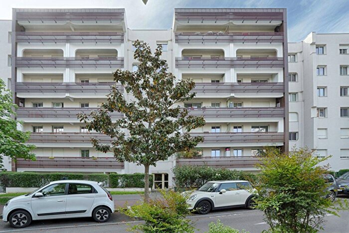 Appartement à louer - Centre Ville, Suresnes - 2 pièces - 1 chambre