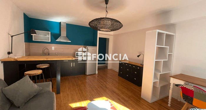 Centre Ancien, Rodez : Appartement 1 pièce à louer