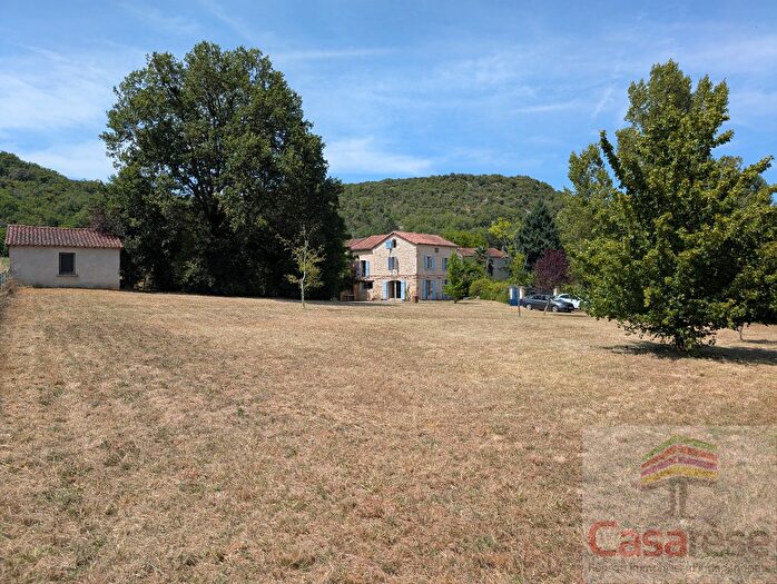 Maison à vendre - Saint-Géry - 8 pièces - 4 chambres