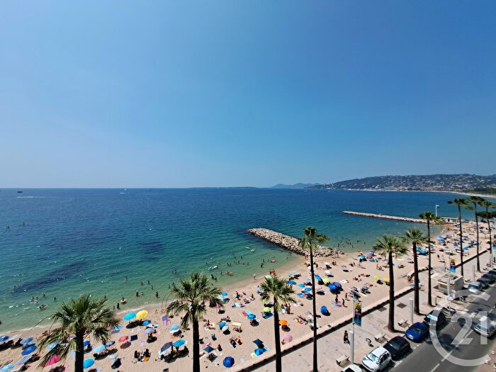 Appartement à louer - Antibes, Juan-les-Pins, Le Cap - 1 pièce
