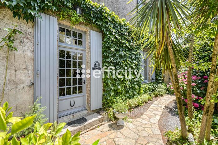 Maison 7 pièces à Montaigu, à vendre