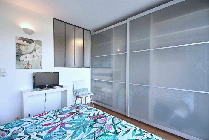 Appartement à louer - Ile de la Jatte-Square Baudin, Levallois-Perret - 2 pièces - 2 chambres