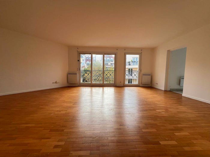 Centre Ville, Rueil-Malmaison : Appartement 4 pièces à louer