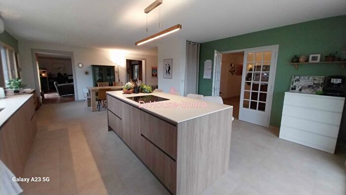 Maison 6 pièces à vendre à Escamps