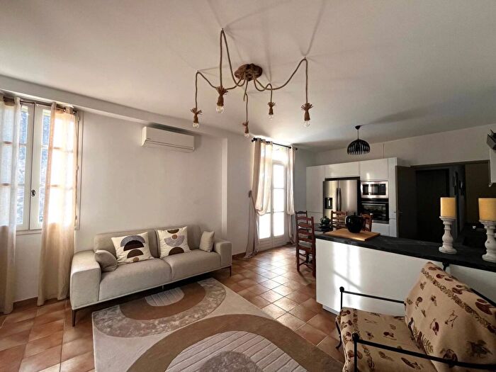 Maison à louer - Camargue Nord, Arles - 3 pièces - 2 chambres