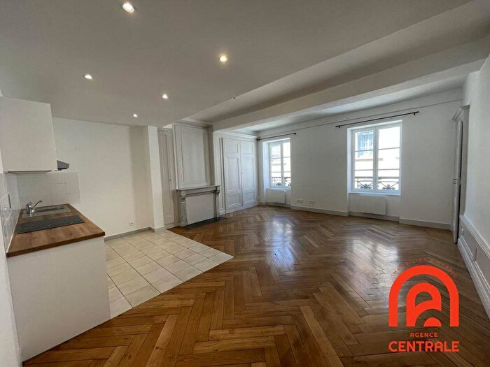 Pentes de la croix-rousse, Lyon 1er arrondissement : Appartement 2 pièces à louer