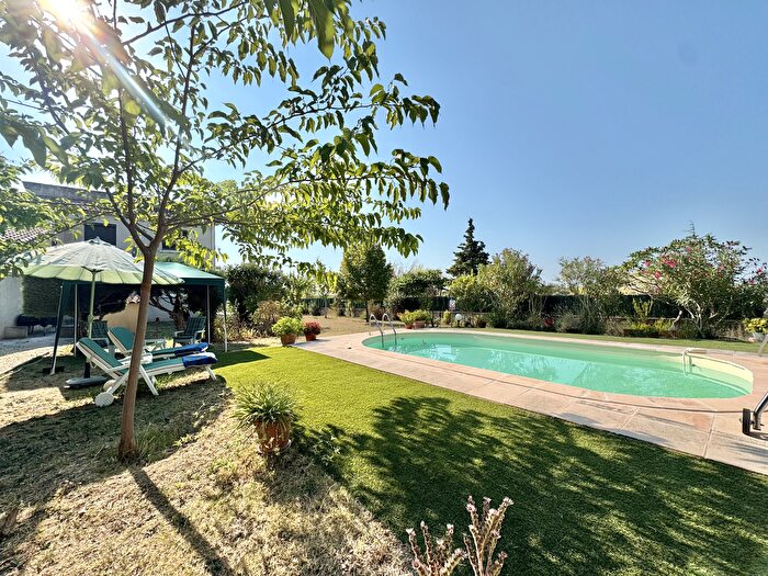 Maison à vendre - Saint-Martin-de-la-Brasque - 8 pièces - 7 chambres