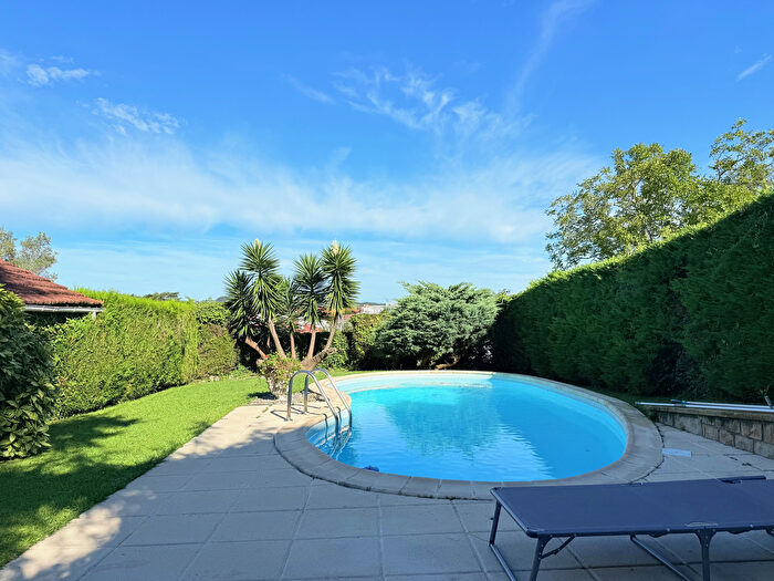 Maison à vendre - Hendaye, Ville - 6 pièces - 5 chambres