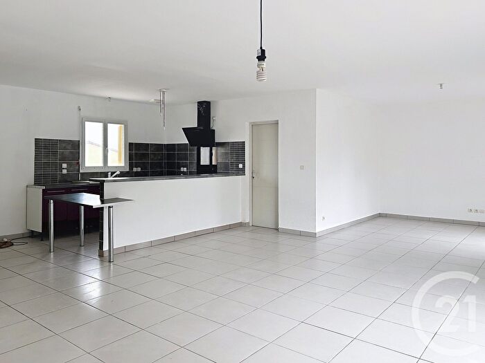 Maison à louer - Roullet-Saint-Estèphe - 4 pièces - 3 chambres