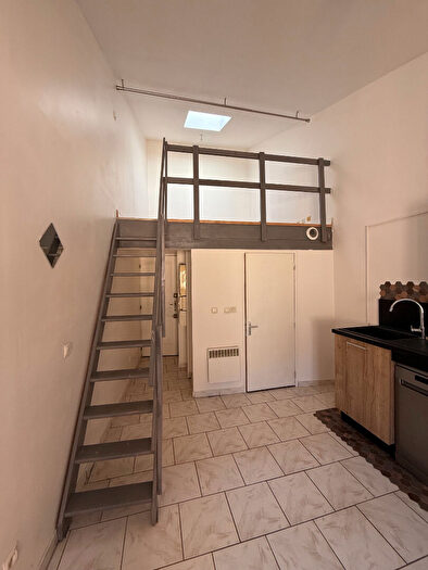Appartement 1 pièce à louer - Saint-Maximin-la-Sainte-Baume, Centre-ville