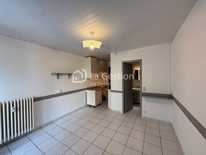 Appartement à louer - Les Platanes, Perpignan - 1 pièce