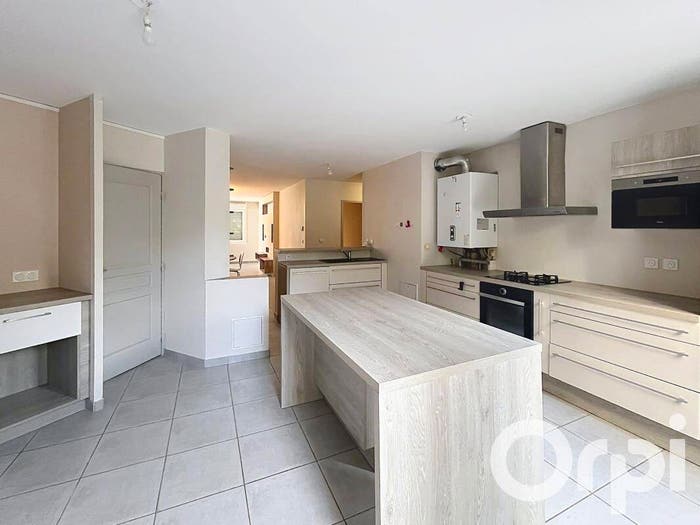 Appartement 4 pièces à louer à Ferrandière Maisons-Neuves, Villeurbanne
