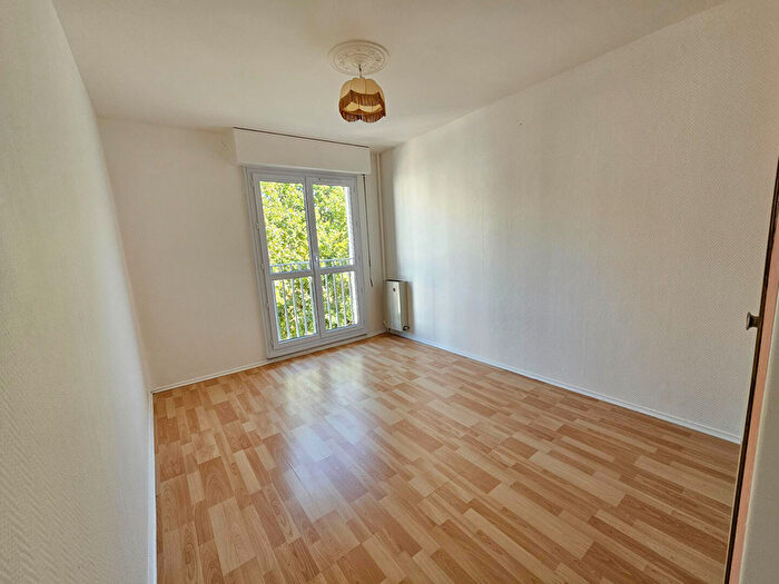 Appartement 5 pièces à vendre à Les Ulis, Nord, Centre-Est