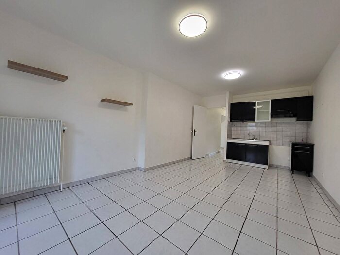 Appartement à louer - Robache-Marzelay-La Pêcherie-Le Ville, Saint-Dié-des-Vosges - 2 pièces - 1 chambre