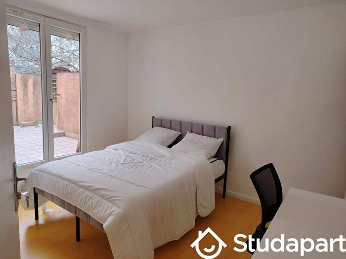 Appartement à louer - Les Linandes, Cergy - 1 pièce - 1 chambre