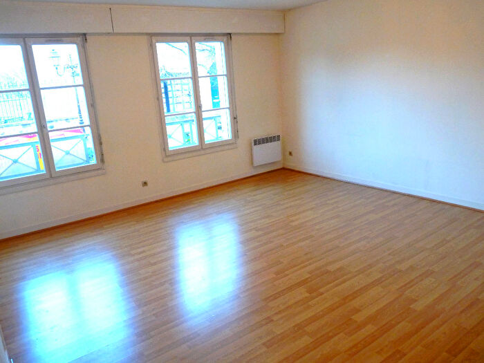 Poissy, Centre-ville : Appartement 2 pièces à louer
